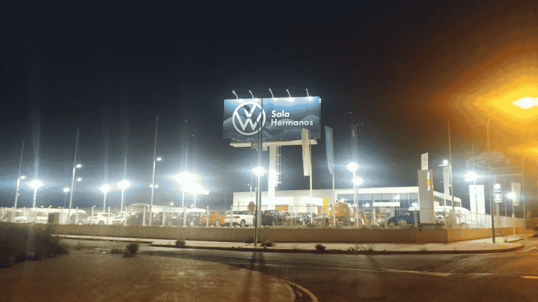 Guide To Get Billboard Illuminated | Advertising Lighting
